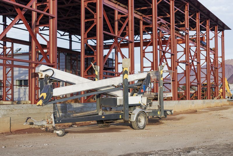 Construction Telescopic Tower or Work Platform for People To Work at ...