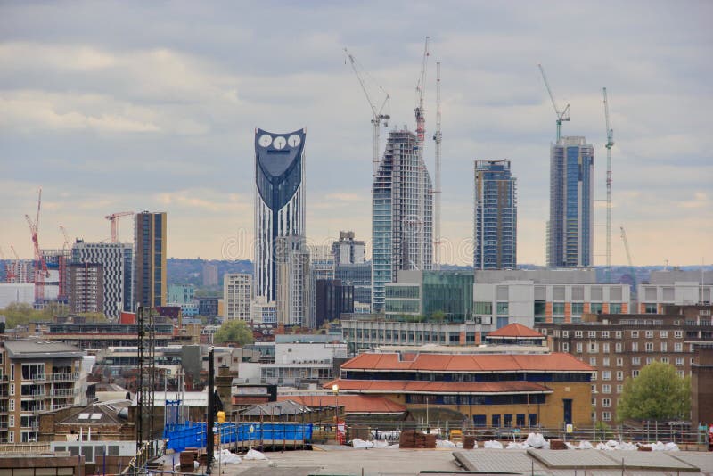 Construction un London editorial stock image. Image of urban - 90583419
