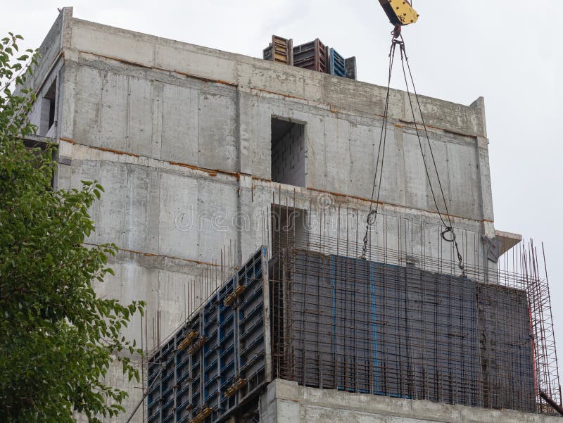 Construction of a Wall of a Multi-Storey Building Using the Sliding ...