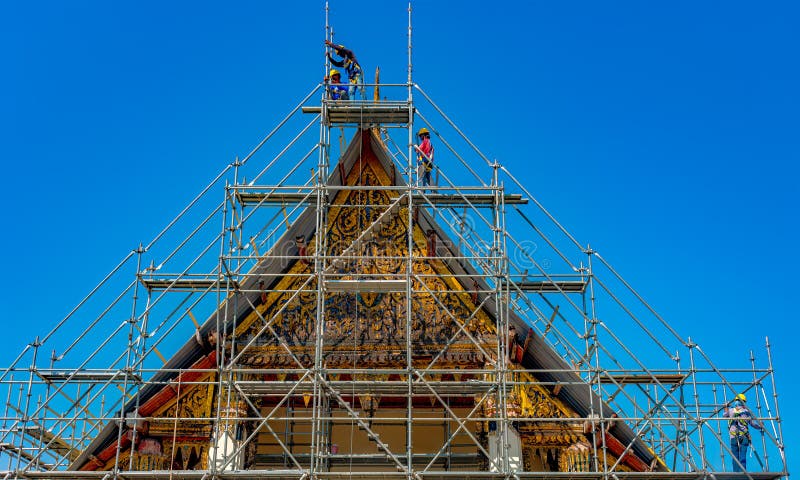 Construction Work Crews on a Temporary Structure. Editorial Stock Image ...