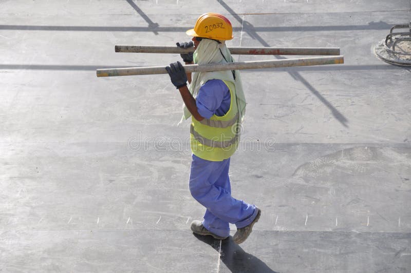 Construction worker editorial image. Image of safety - 31723295