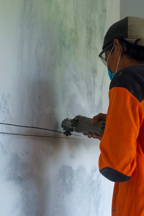 Construction Worker are Grinding the Walls Editorial Photo - Image of ...