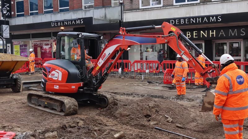 Construction Workers Bedford Uk Stock Video - Video of daytime, workers ...