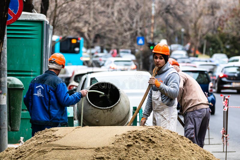 Construction Workers in Bucharest, Romania, 2021 Editorial Photo ...