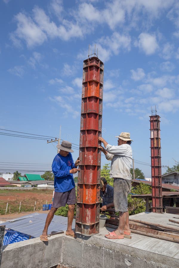Construction Workers are Creating the Pillar Blocks Editorial ...