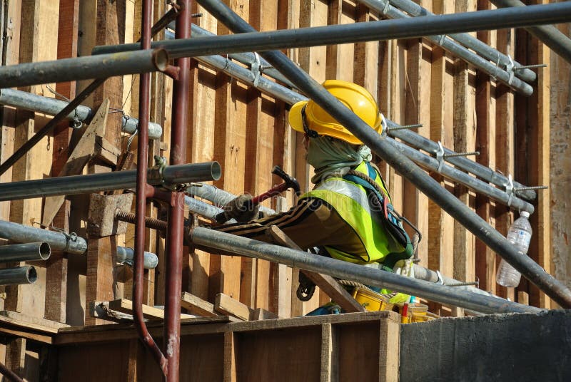 Construction Workers Fabricating Timber Formwork Editorial Stock Photo ...