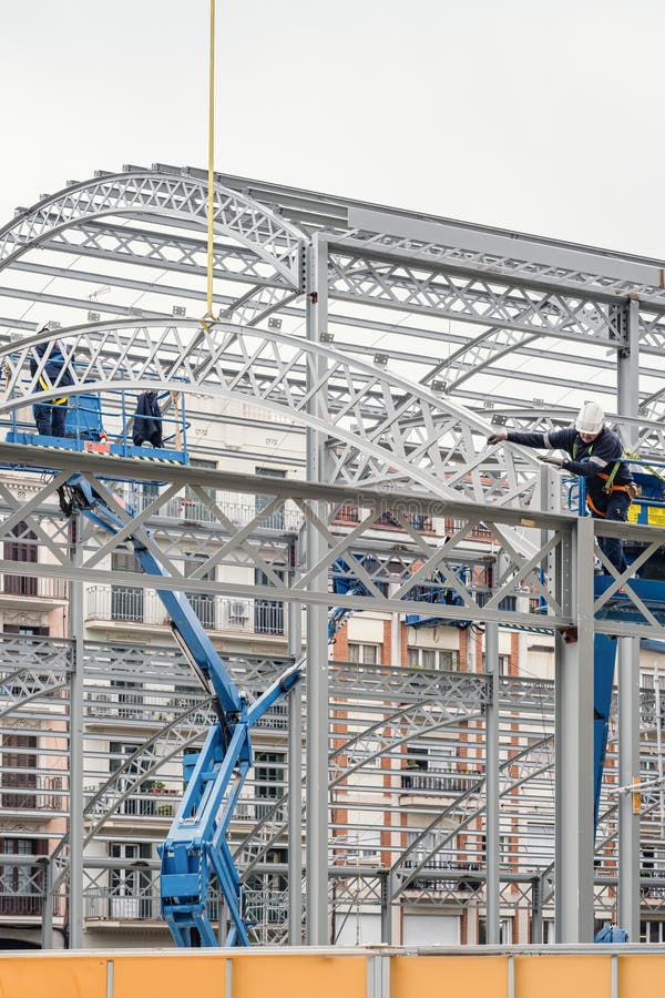 141 Curved Steel Beam Building Structure Stock Photos - Free & Royalty ...