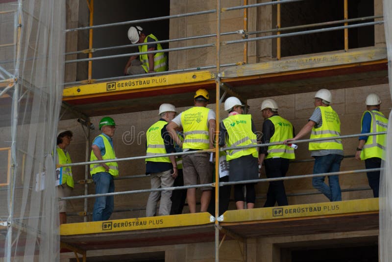 Construction workers editorial photo. Image of building - 131073436