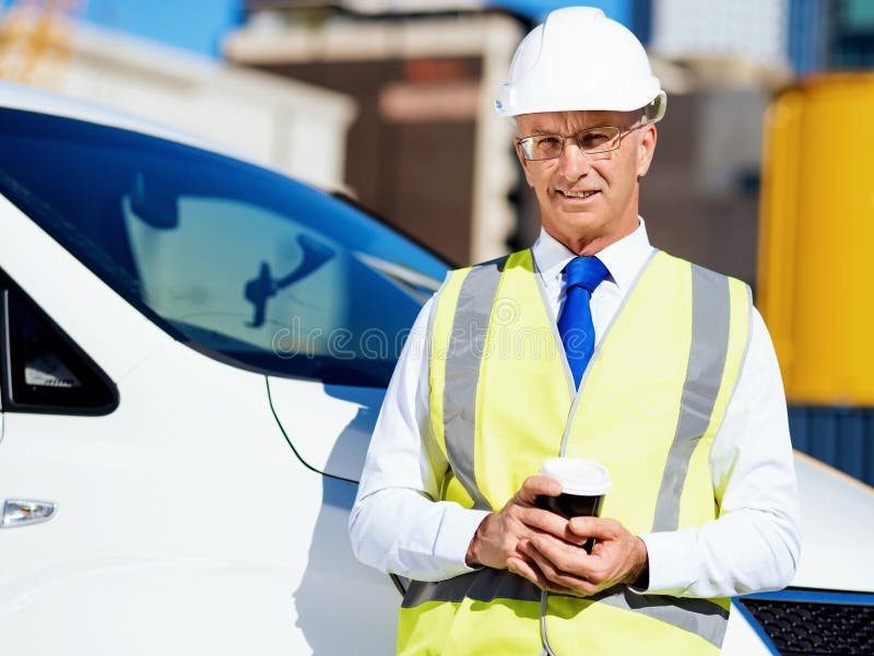 Constructor Del Ingeniero En El Emplazamiento De La Obra Imagen de ...