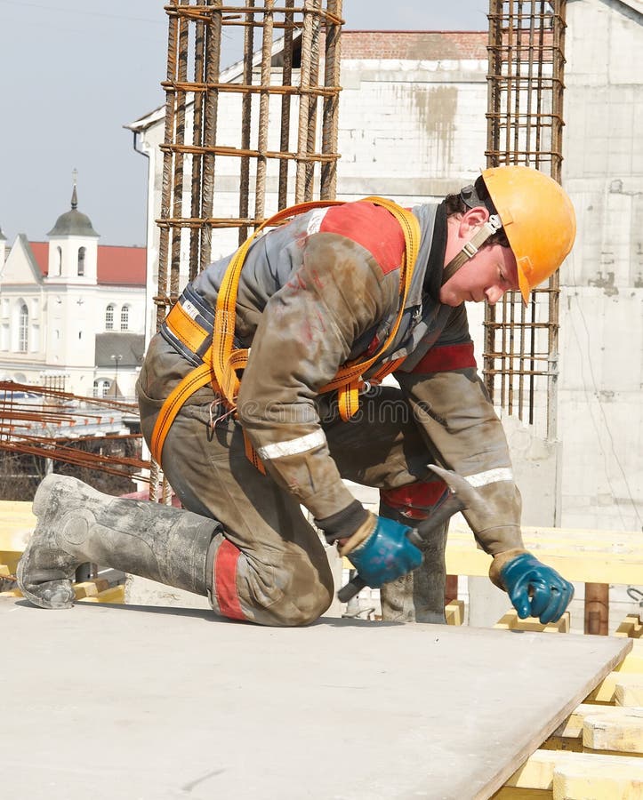 Constructor Que Hace Construcciones Foto de archivo - Imagen de ... Constructor Que Hace Construcciones Foto de archivo - Imagen de ...