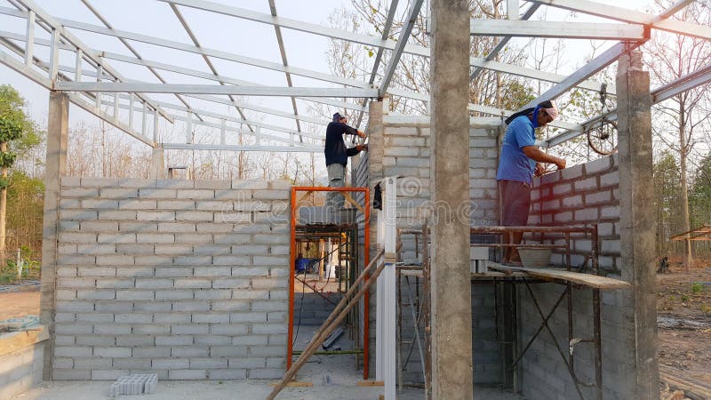 Constructure redaktionell arkivfoto. Bild av arbete - 149250698