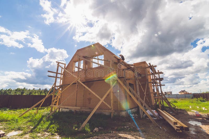 Construyendo Un Nuevo Posea a Casa Imagen de archivo - Imagen de ...