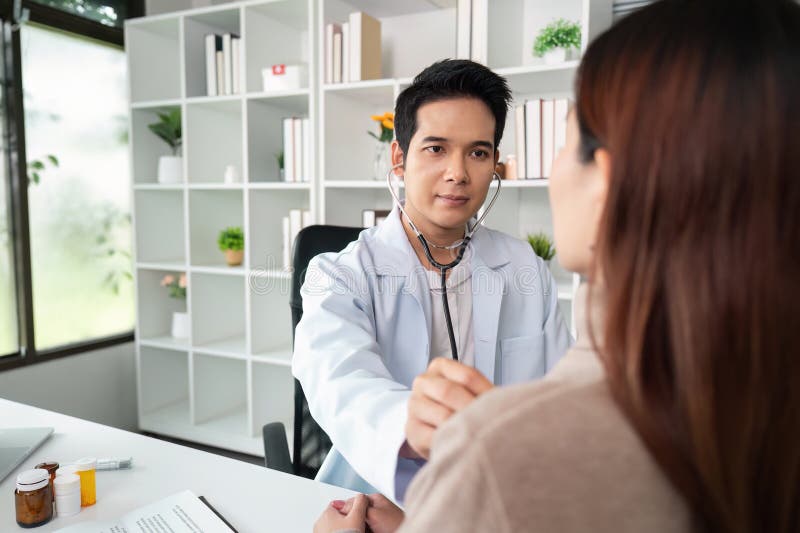 Consultations General Practitioner Using Stethoscope Stock Photos ...