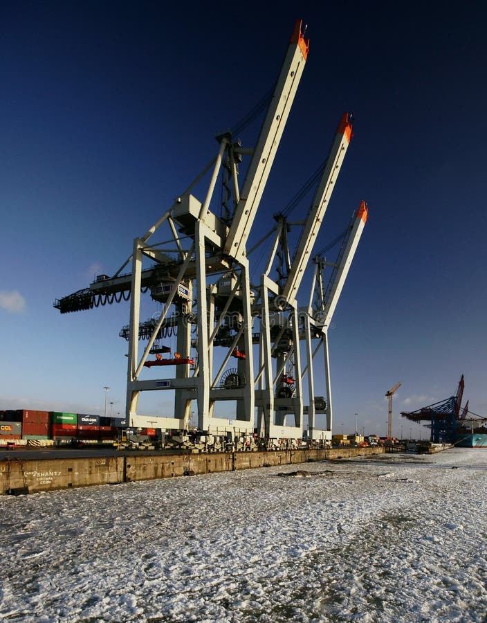 Container Cranes editorial image. Image of cranes, loading - 17659860