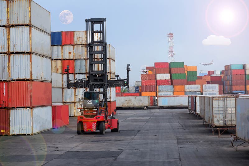2,321 Forklift Shipping Containers Stock Photos - Free & Royalty-Free ...