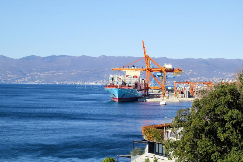 Container Ship with Containers To Shore in Port Ship Port on Horizon ...