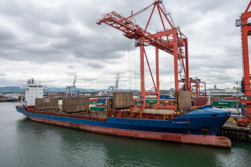 Container Ship at Dublin Port Editorial Photography - Image of loading ...