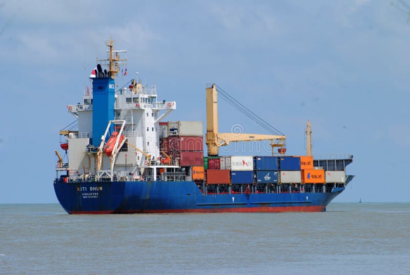 Container ship editorial photography. Image of sailing - 47412292