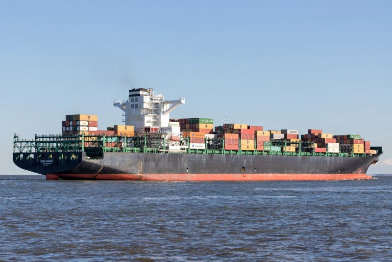 Uasc zamzam editorial photo. Image of transportation - 166128351