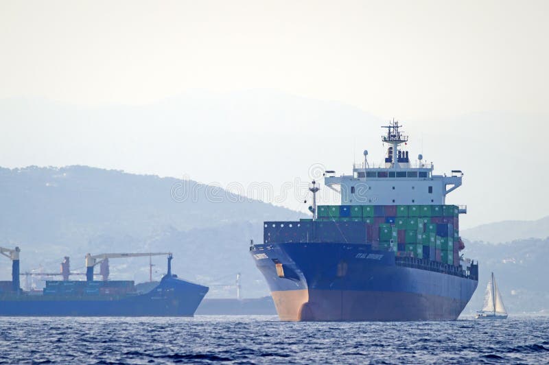 Feedermax Stock Photos - Free & Royalty-Free Stock Photos from Dreamstime