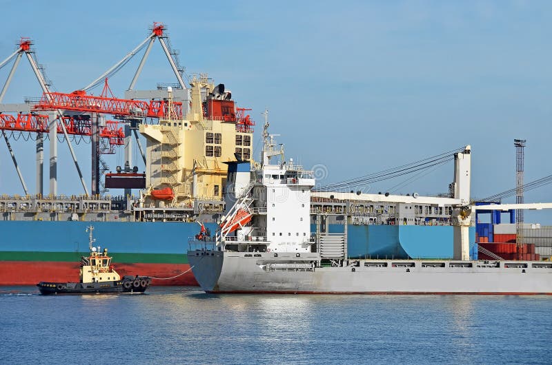 Container Stack, Ship and Tugboat Stock Image - Image of odessa, device ...