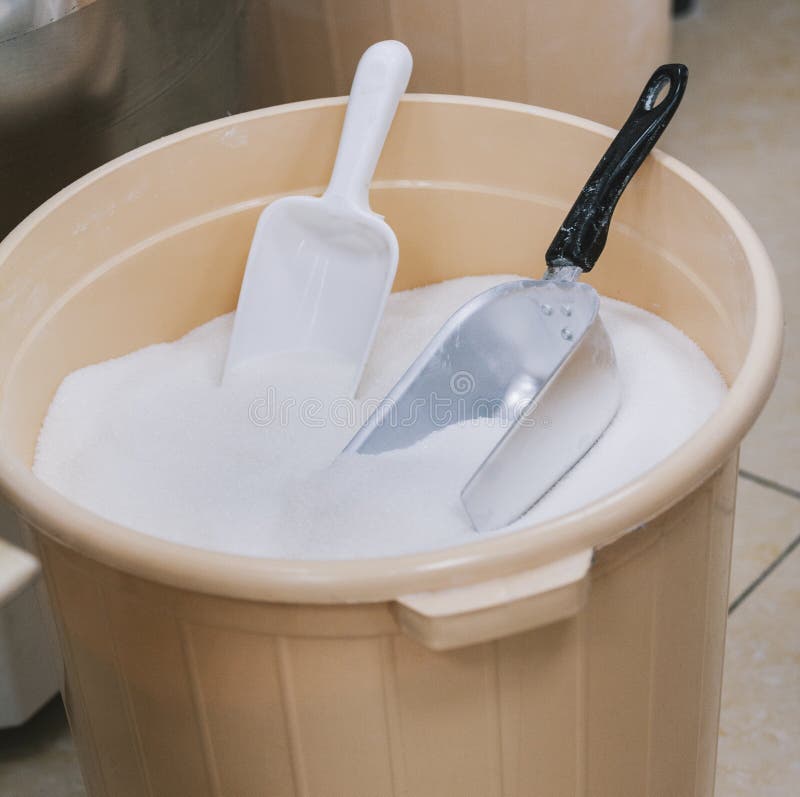 Container with Sugar and Scoop Stock Image - Image of recipe, baking ...