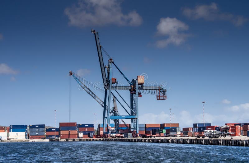 Containerhaven stock afbeelding. Afbeelding bestaande uit nederlands ...