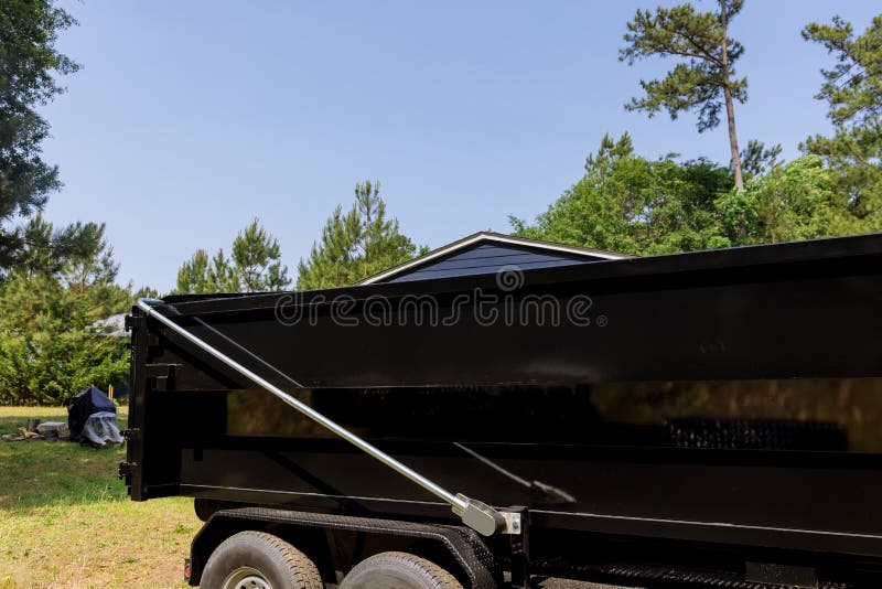 Containers for Recycling Construction Materials and Trash Dumpsters ...