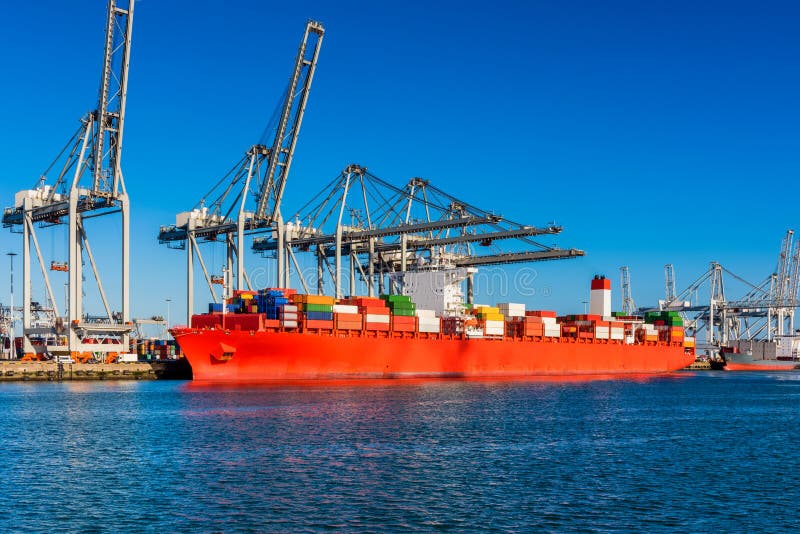 Containerschiff Angekoppelt in Rotterdam-Hafen Stockbild - Bild von ...