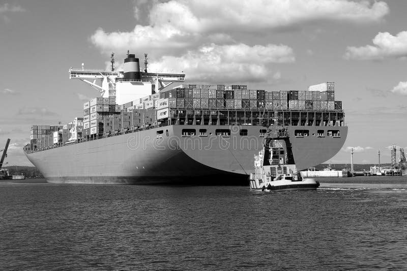 Containerschiff Edith-Maersk Redaktionelles Stockbild - Bild von segel ...