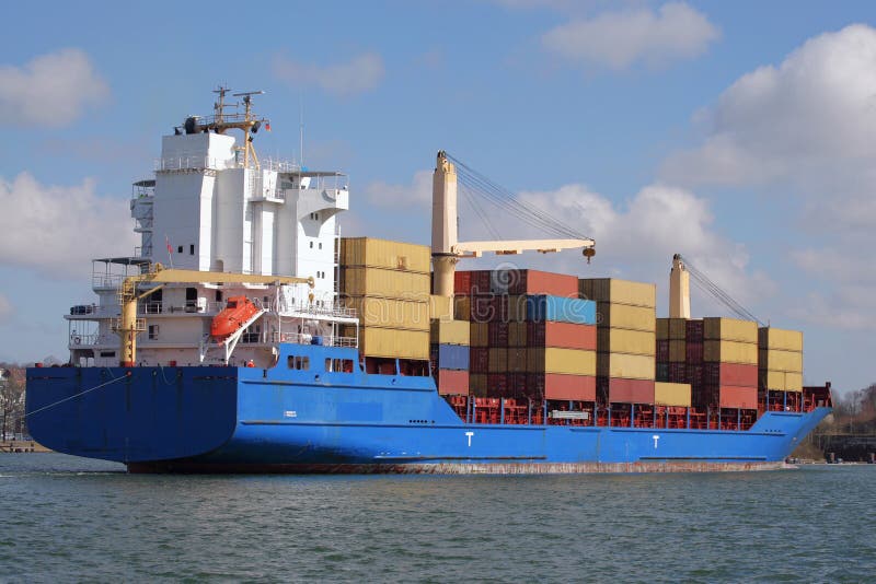 Containerschiff stockbild. Bild von ladung, logistik - 28131323