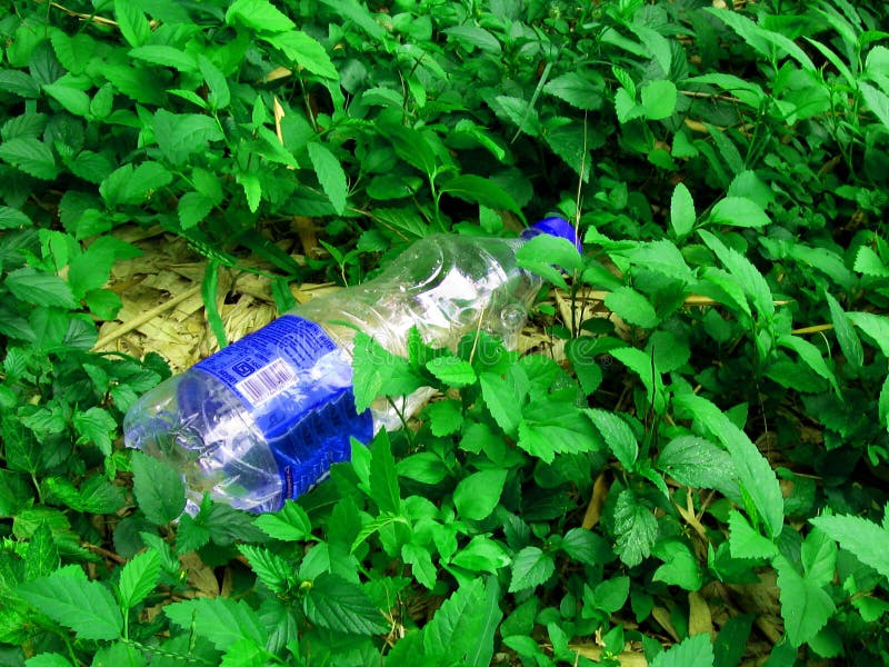 Contamination De Déchets Solides Photo stock - Image du dégradable ...