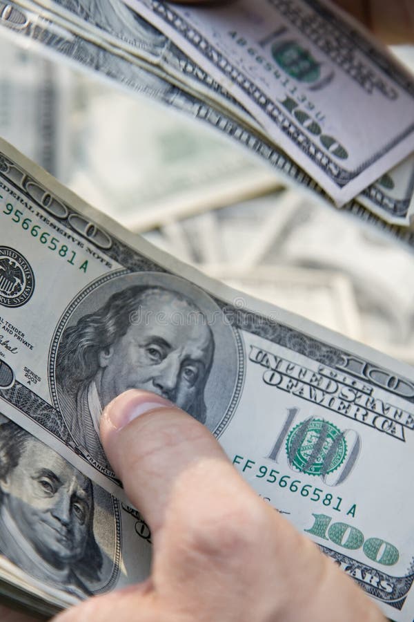 Contar Dinheiro imagem de stock. Imagem de americano, contagem - 2665429