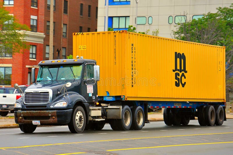Contenedor de envÃ­o MSC foto de archivo editorial. Imagen de carga ...