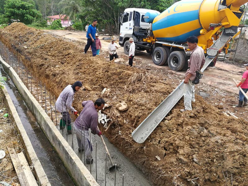 Continuous Concrete Casting, Thailand Editorial Stock Image - Image of ...