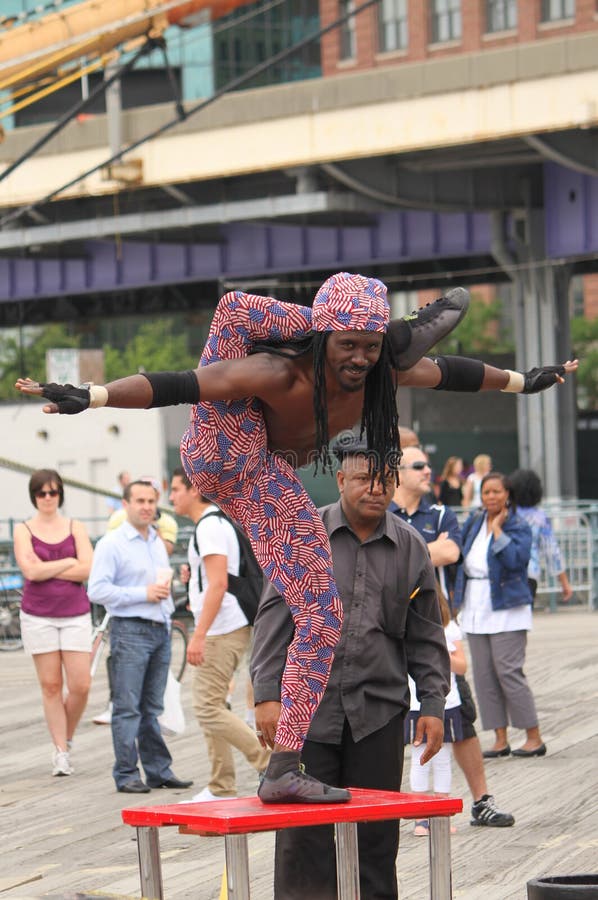 The contortionist editorial image. Image of contortionist - 20520675