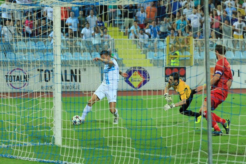 Contra ataque foto de archivo editorial. Imagen de verde - 33002393