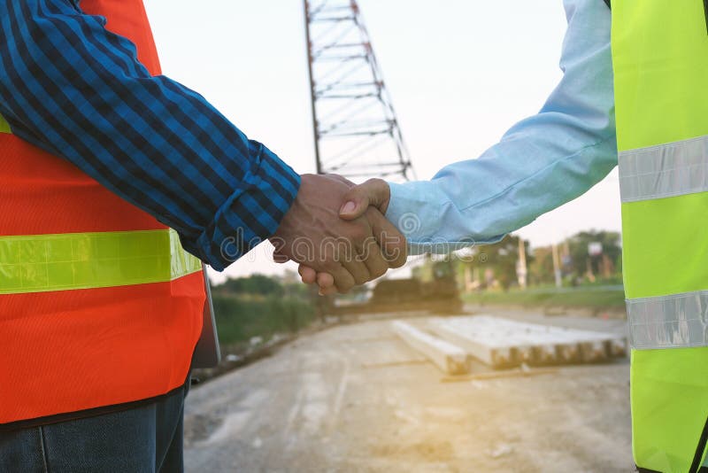 Contractors and Engineers Join Hands To Agree To Work Together ...