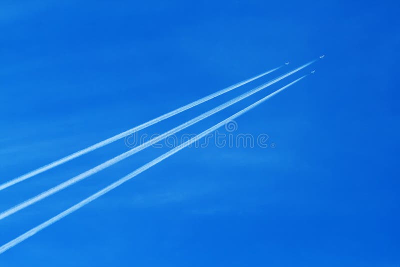 Contrail arrow stock photo. Image of fuel, high, hyper - 9633454