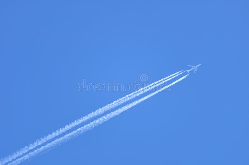 Contrails stock image. Image of chemtrail, traces, condensation - 34638277