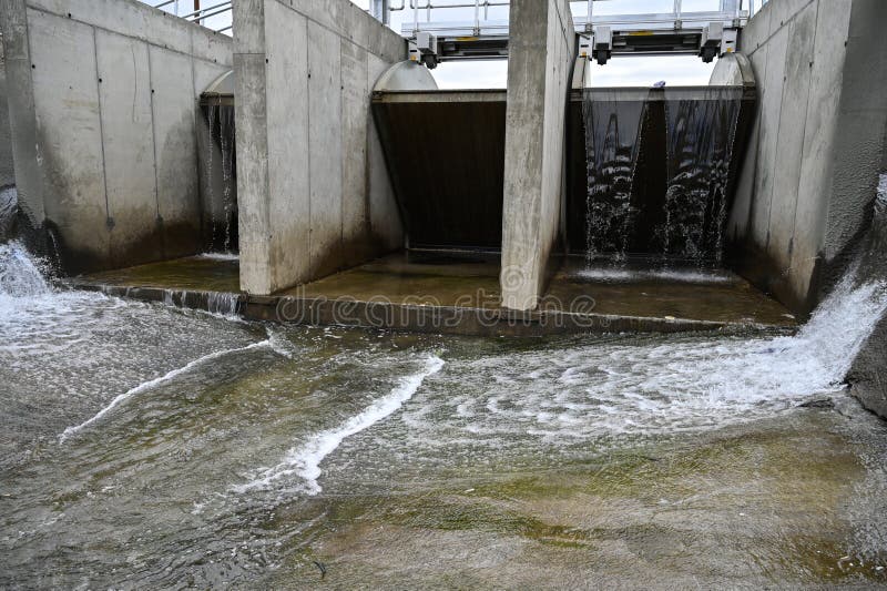 Cascades Public Transport Stock Photos - Free & Royalty-Free Stock ...