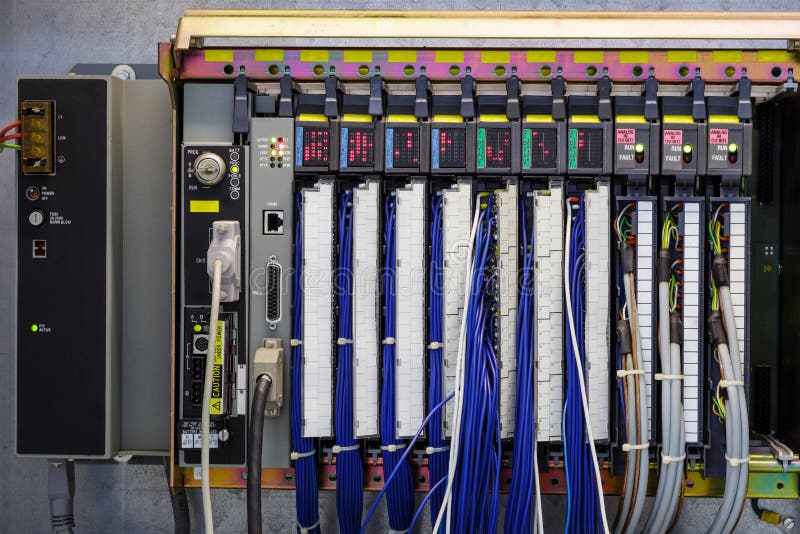 Moduli Del Controllore Logico Programmabile Immagine Stock - Immagine ...