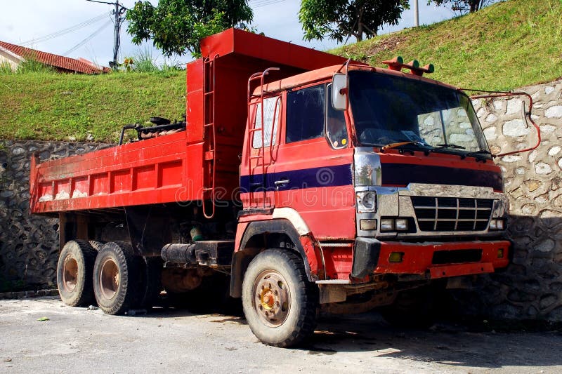 Lorry Free Stock Photos & Pictures, Lorry Royalty-Free and Public ...