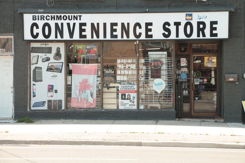 Tor, Canada - August 8, 2023: Metro Grocery Store Chain Franchise Front ...