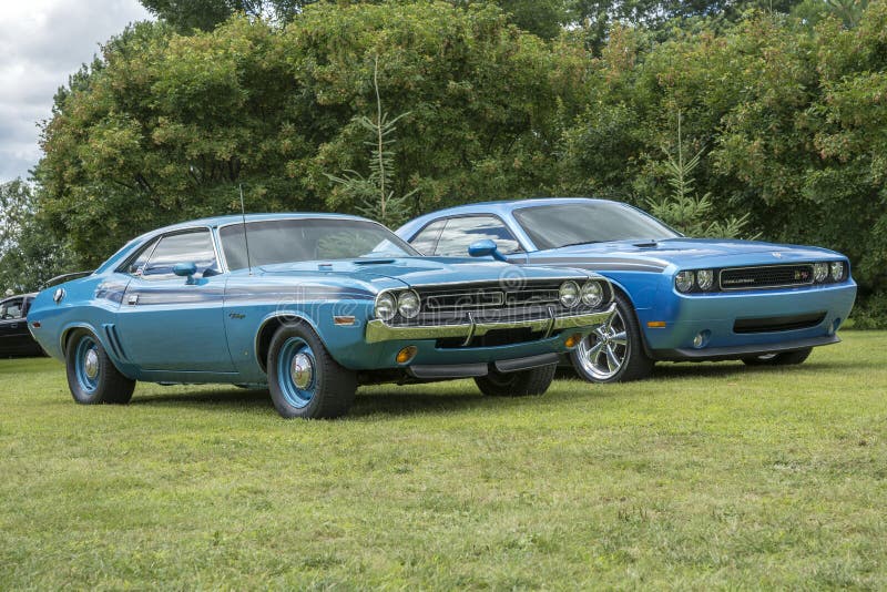 Front Side View of Dodge Challenger Editorial Image - Image of version ...