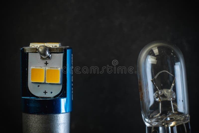 Conventional Tungsten Halogen Bulb with Light Emitting Diode ...