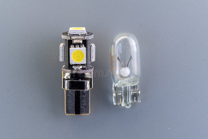 Conventional Tungsten Halogen Bulb with Light Emitting Diode ...