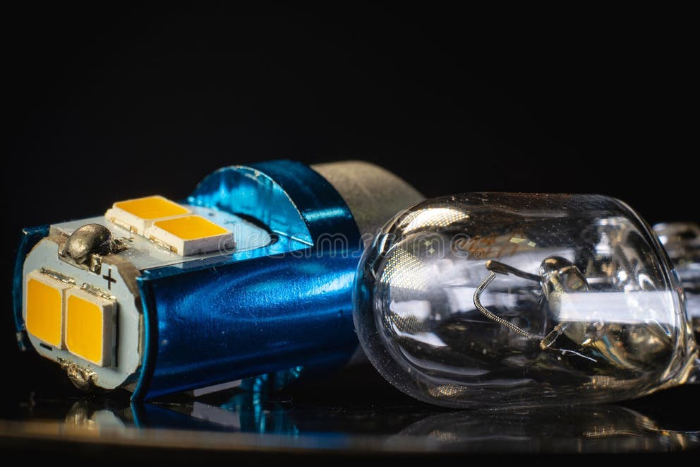 Conventional Tungsten Halogen Bulb with Light Emitting Diode ...