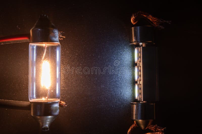 Conventional Tungsten Halogen Bulb with Light Emitting Diode ...