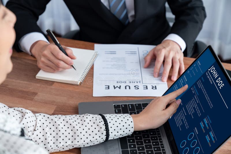 Conversational Job Interview between Interviewer and Candidate ...